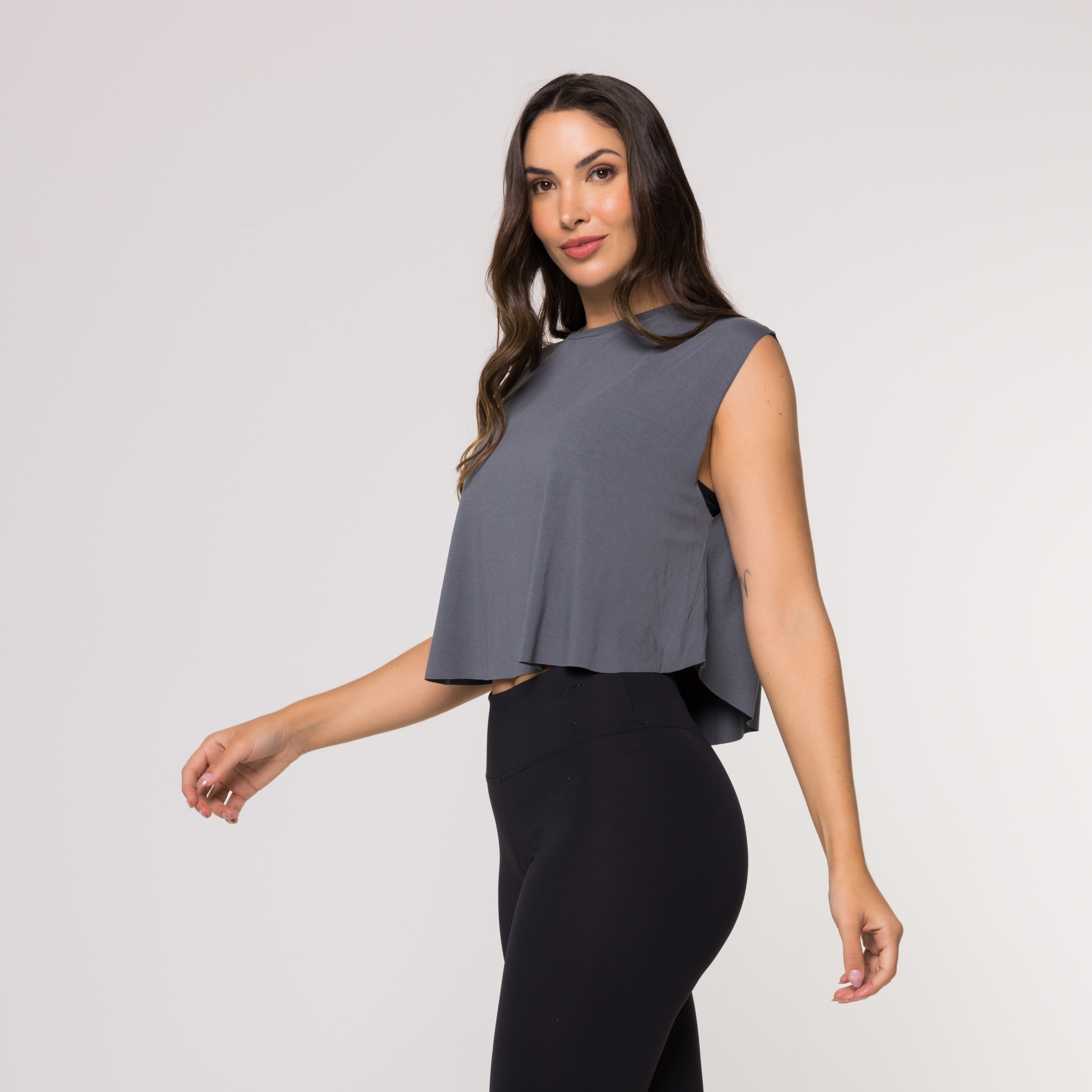 Cropped Arredondado Fitness Viscolycra Academia Liso Cinza - Lot Fitness