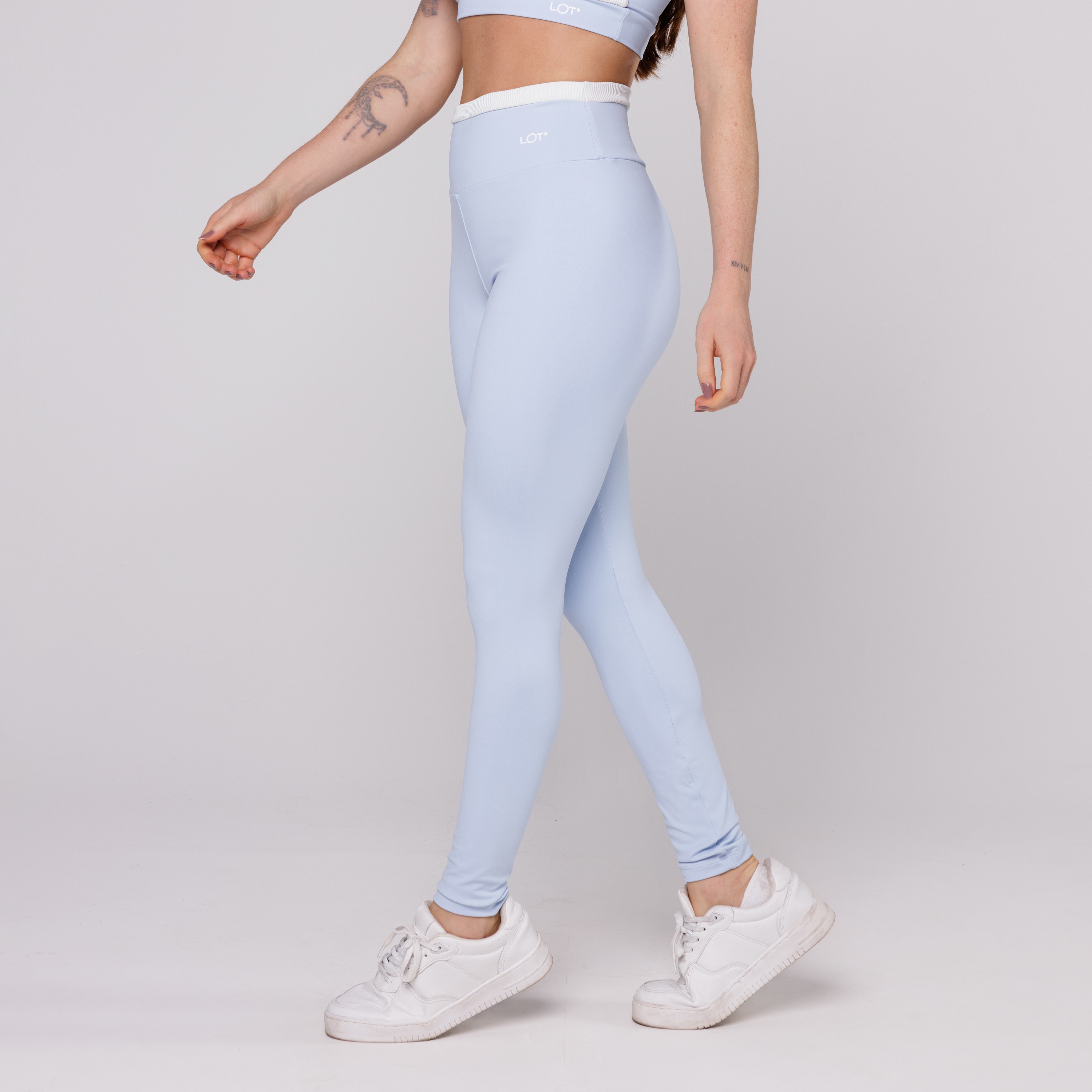 Calça Legging Azul Bebê com cós Branco Fitness Poliamida - Lot Fitness